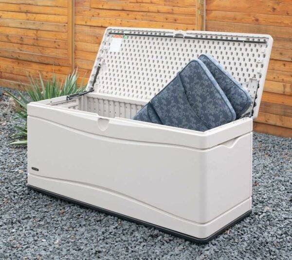 10 Best Extra Large Waterproof Garden Storage Boxes | Garden Junkie